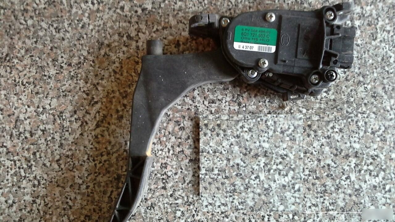 Педаль газа Шкода Фабия Skoda Fabia 6Q1721503C