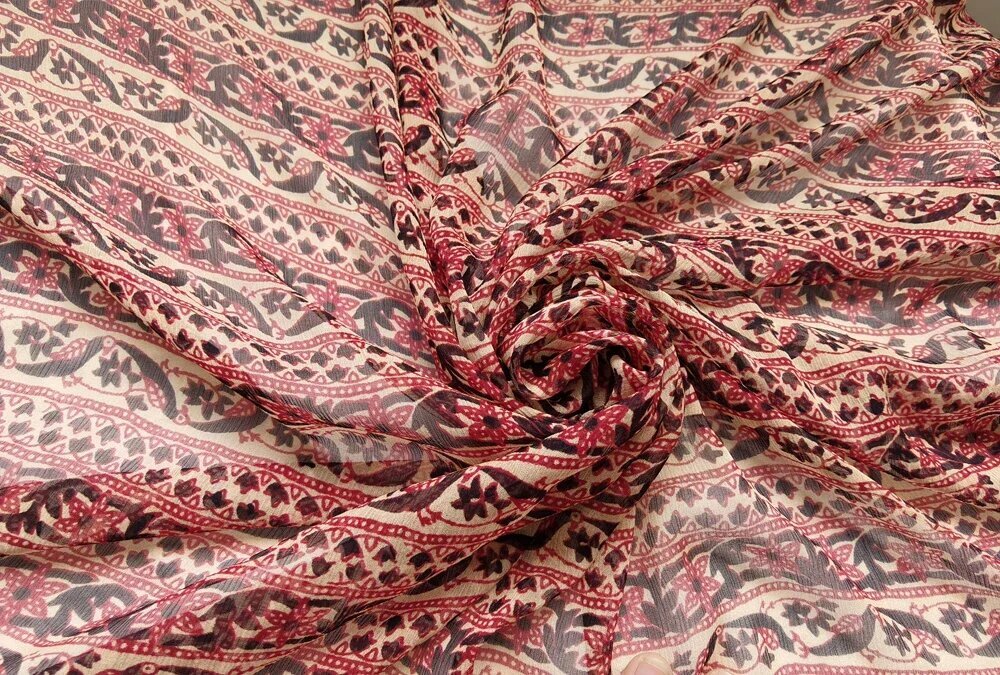 Шелковая шифоновая ткань кремового цвета от FABRIC SHIPPER