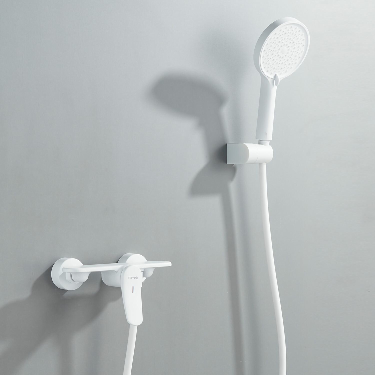 Смеситель для ванны и душа без излива Shevanik S4716