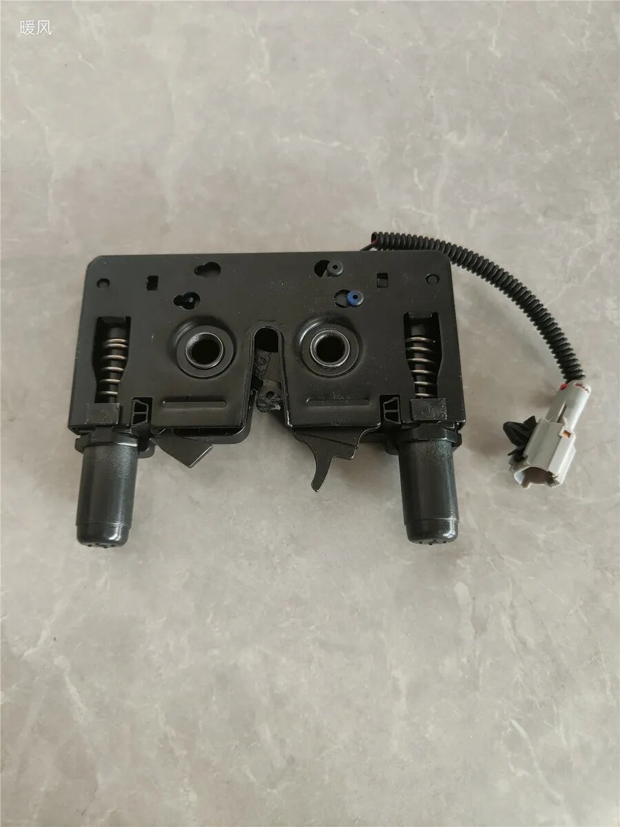 Замок капота GEELY MONJARO