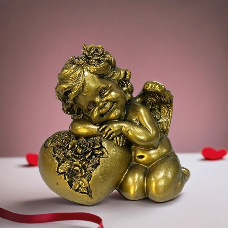 Фигурка литьевой мрамор "Ангел на сердце" Н-13 L-14 W-10 см Цвет: Бронза с позолотой