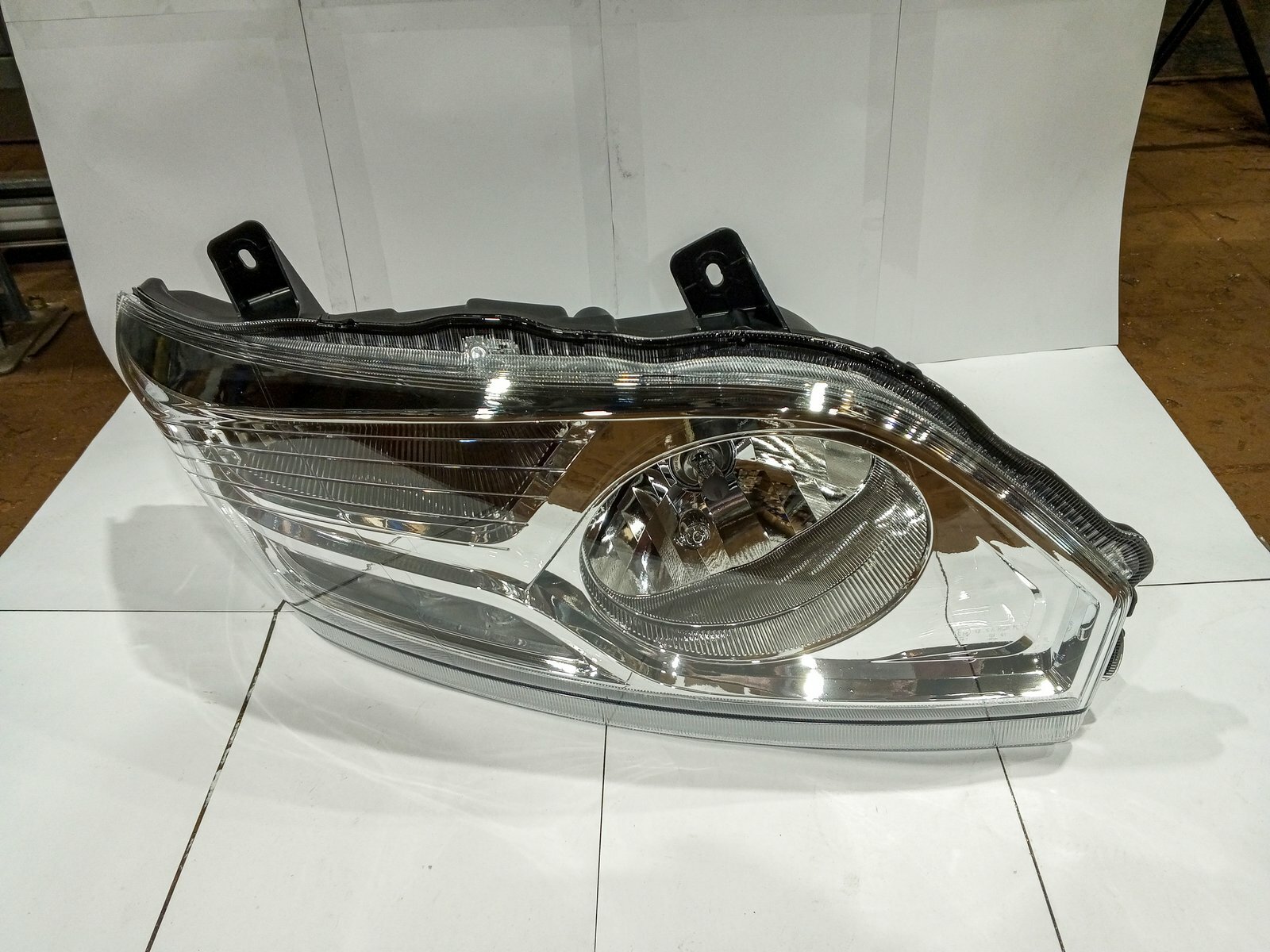 Фара (блок) правая ПАЗ Вектор Next