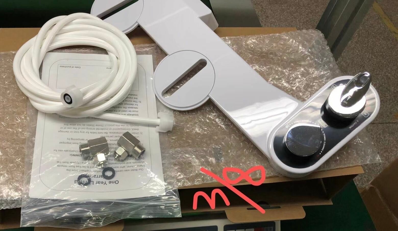 Биде приставка / накладка для унитаза механическая, горячая + холодная вода