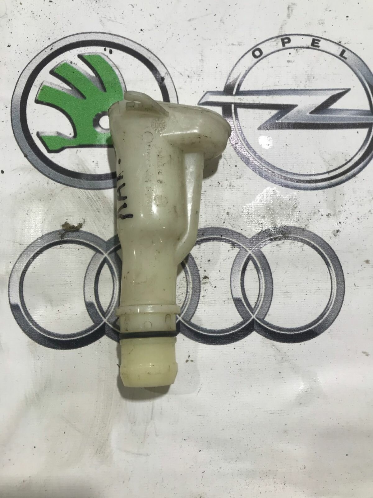 Горловина бачка омывателя Renault Laguna III (2007—2012) 289150001R