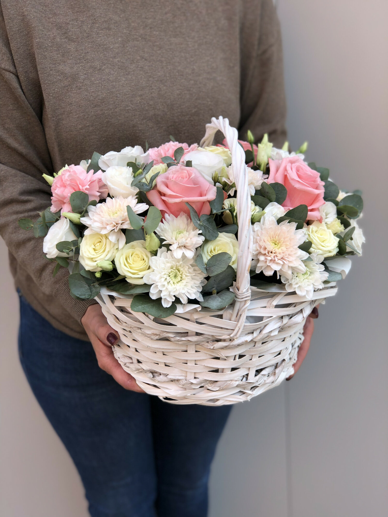 Корзина с цветами "Само Совершенство"