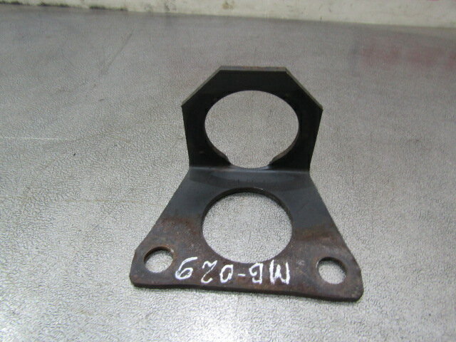 Кронштейн отбойника передней рессоры Mercedes Axor, Actros