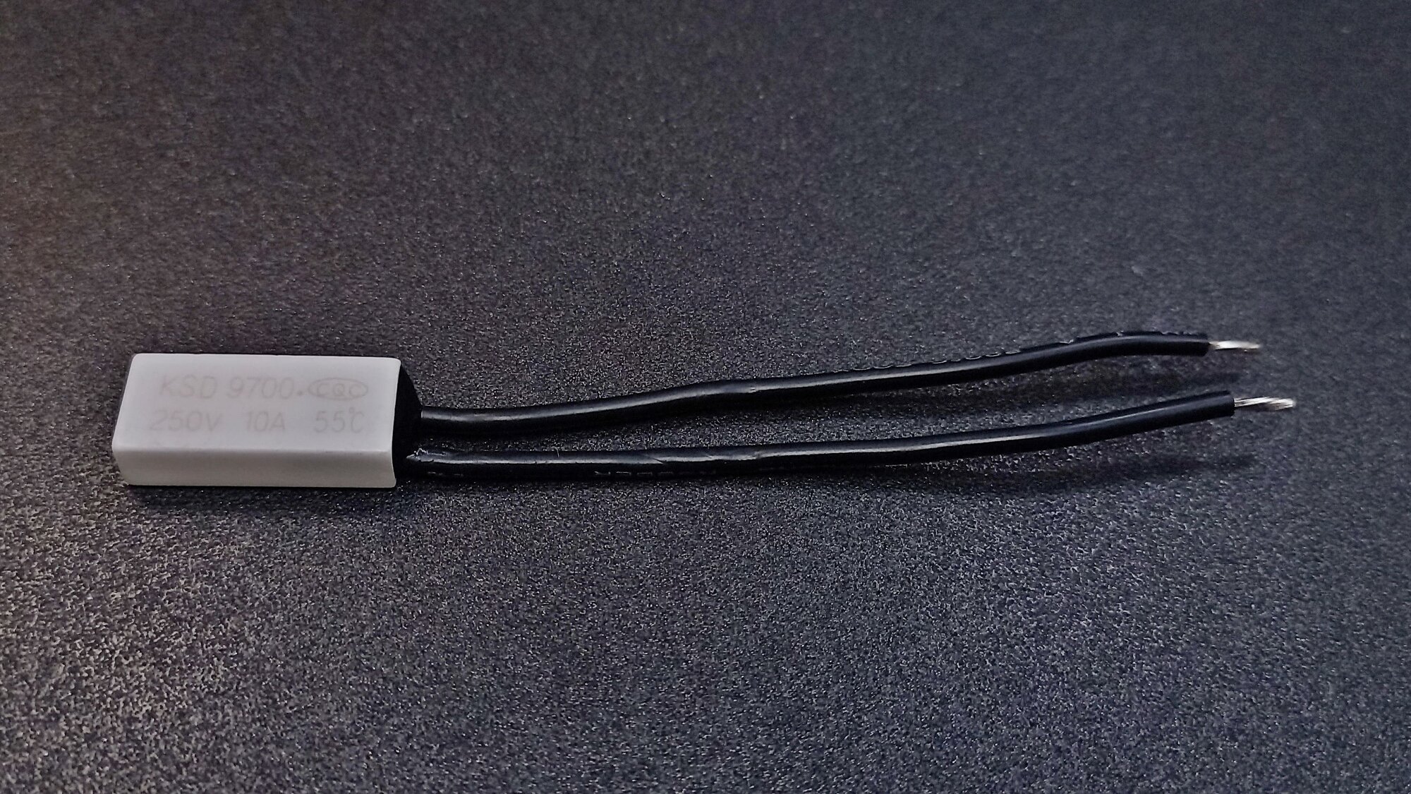 Термостат ksd 9700CR 55 NC 250v 10a керамика нормально закрытый