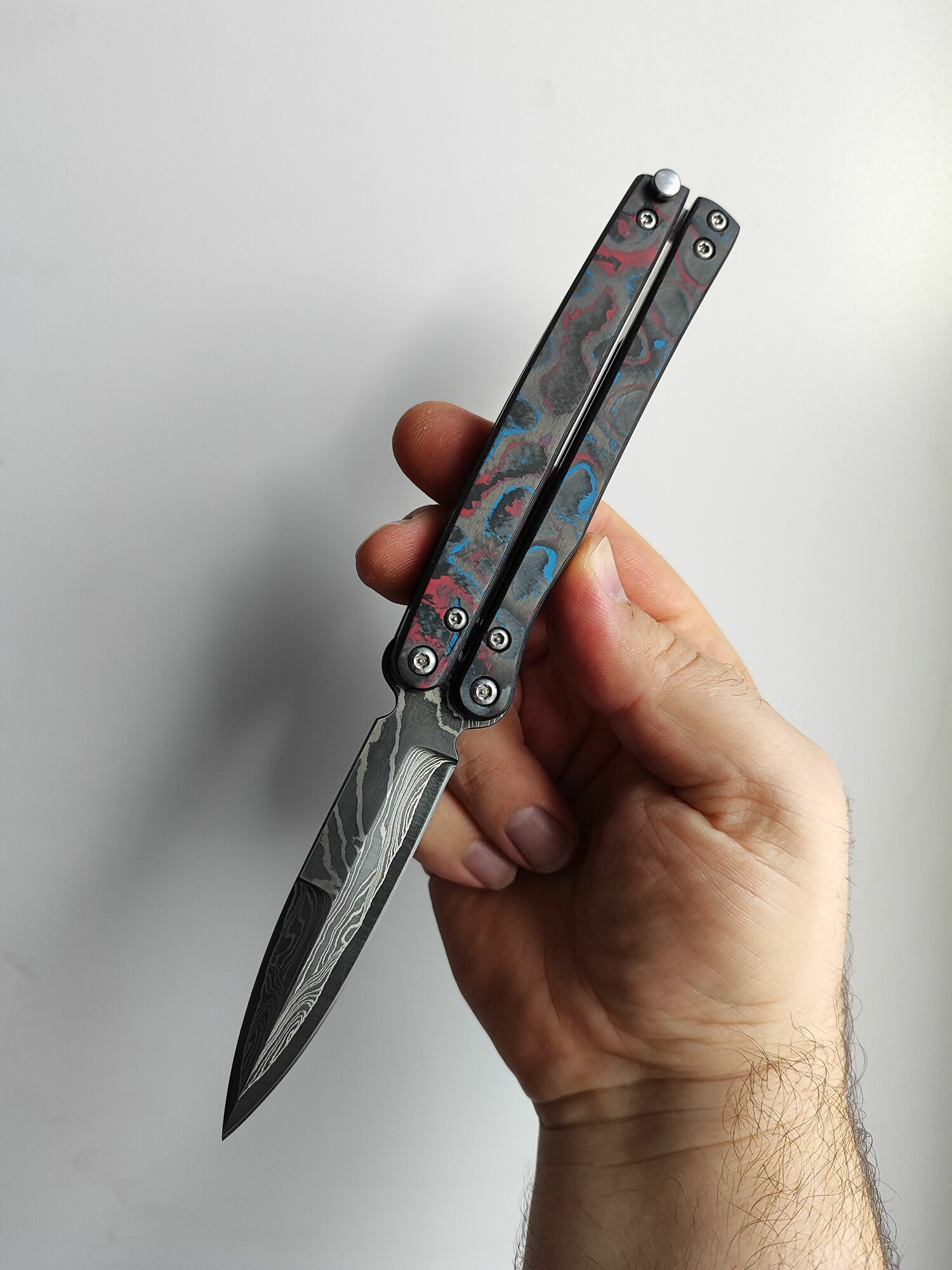 Балисонг, нож бабочка Atroposknife "Ведьма", карбон. Нож туристический. Длина лезвия 8,9 см