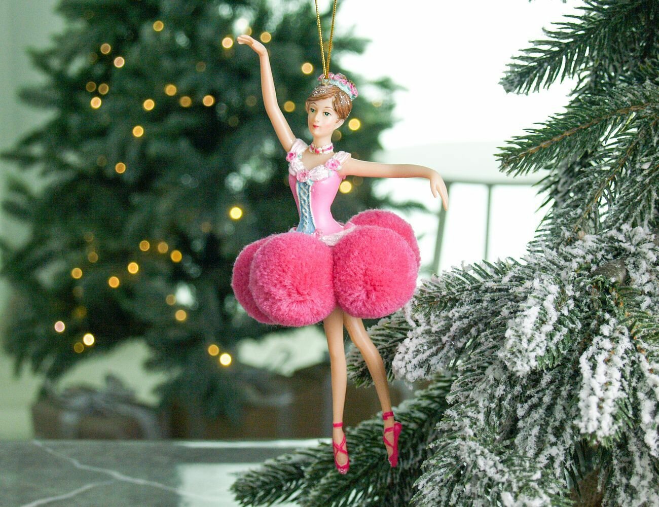 Ёлочная игрушка балерина - танец задорных помпончиков, полистоун, текстиль, розовая, 18 см, Goodwill TR19201-1