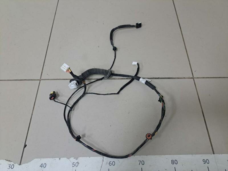 Проводка двери Hyundai Solaris 2010-2017