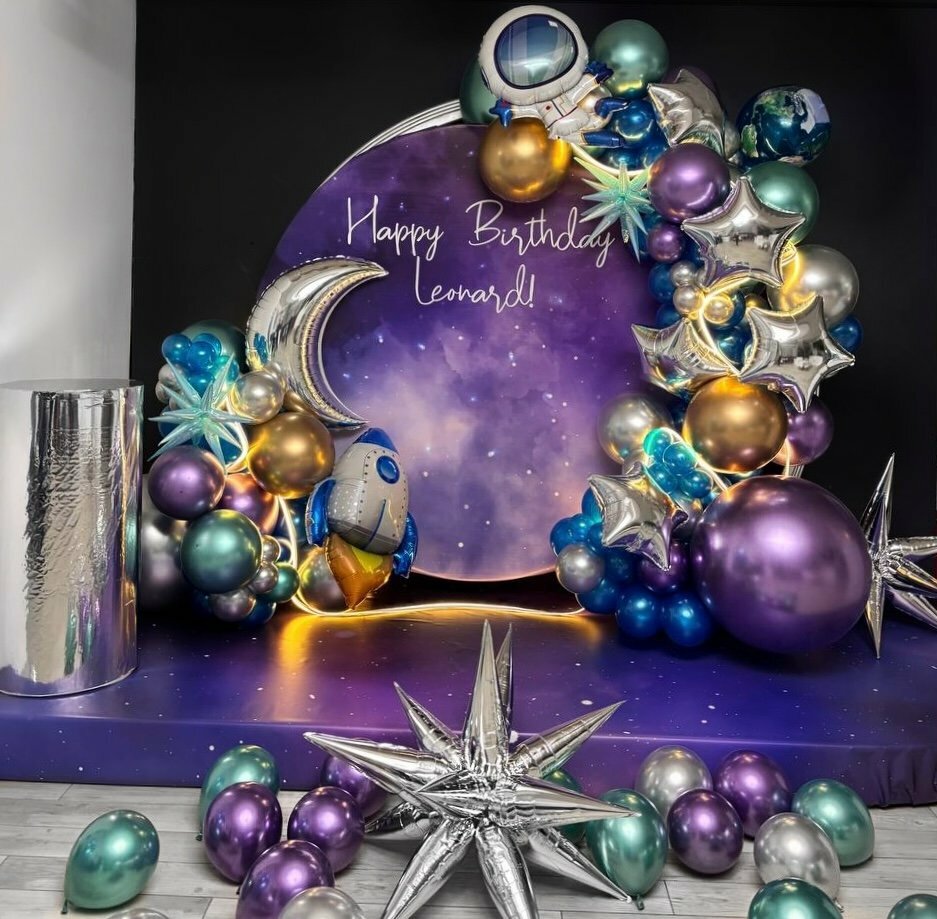 Композиция "Космос" из воздушных шаров