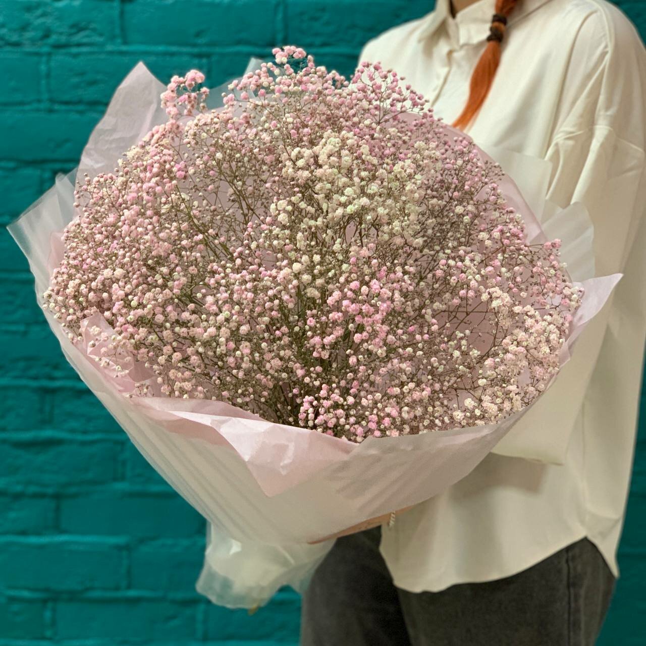 Букет из 13 веток розовой гипсофилы