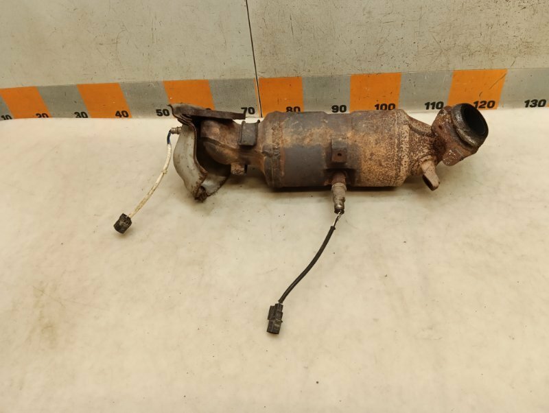 Б/У Без катализатора, 1.8 4D Приемная труба глушителя Honda Civic 2011 FD1 399679 HONDA арт. 18160RNAG50