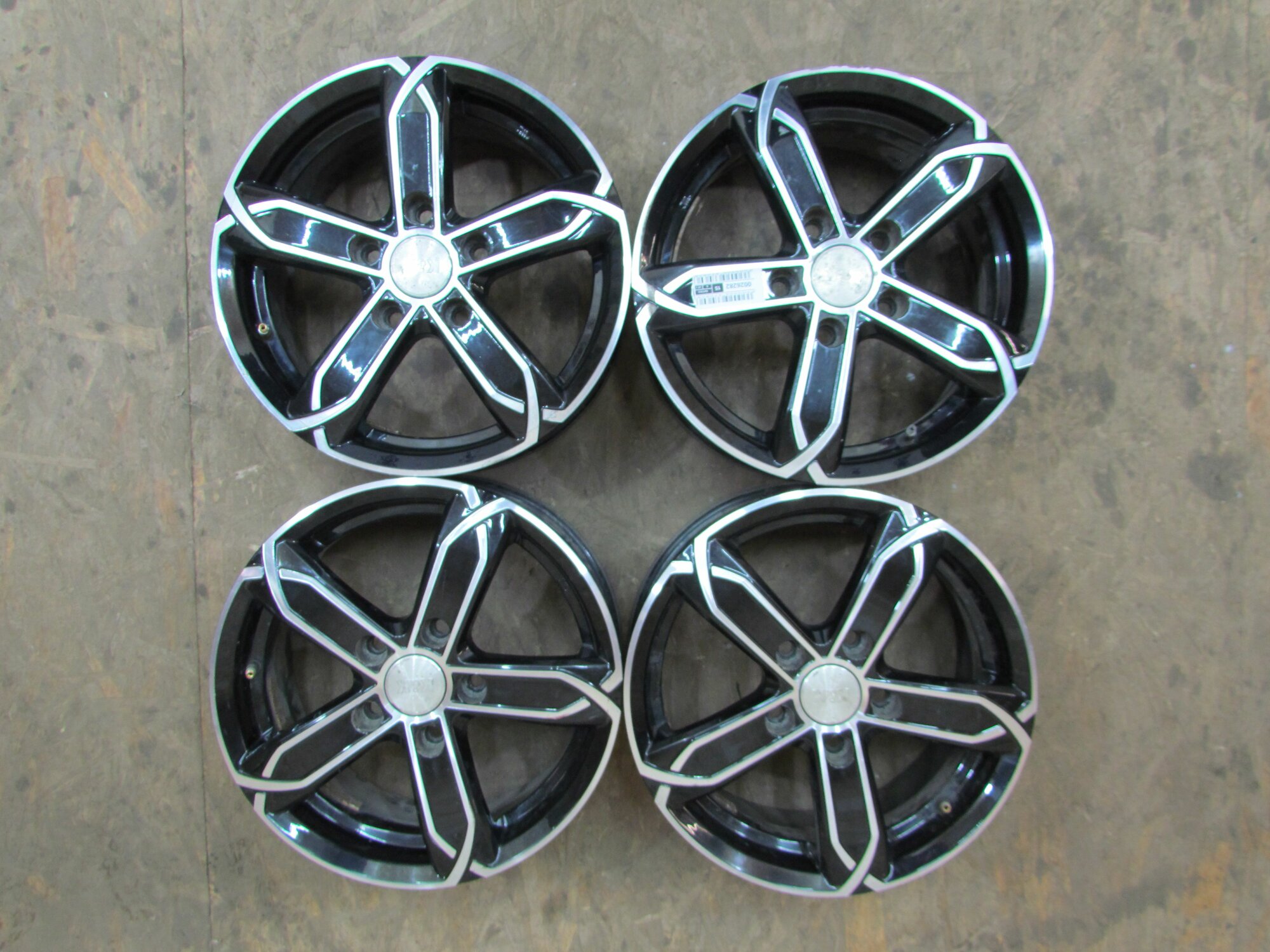 Комплект колесных дисков Mazda R15 6J ET50 5*114.3 DIA67.1 (реплика) 0026282