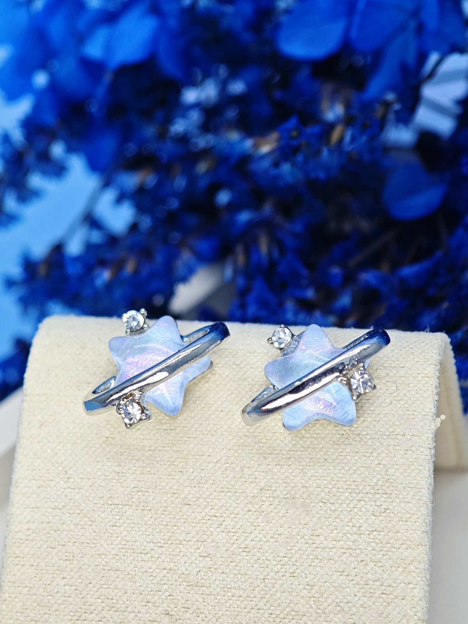 Серьги пусеты, жемчуг имитация, эмаль