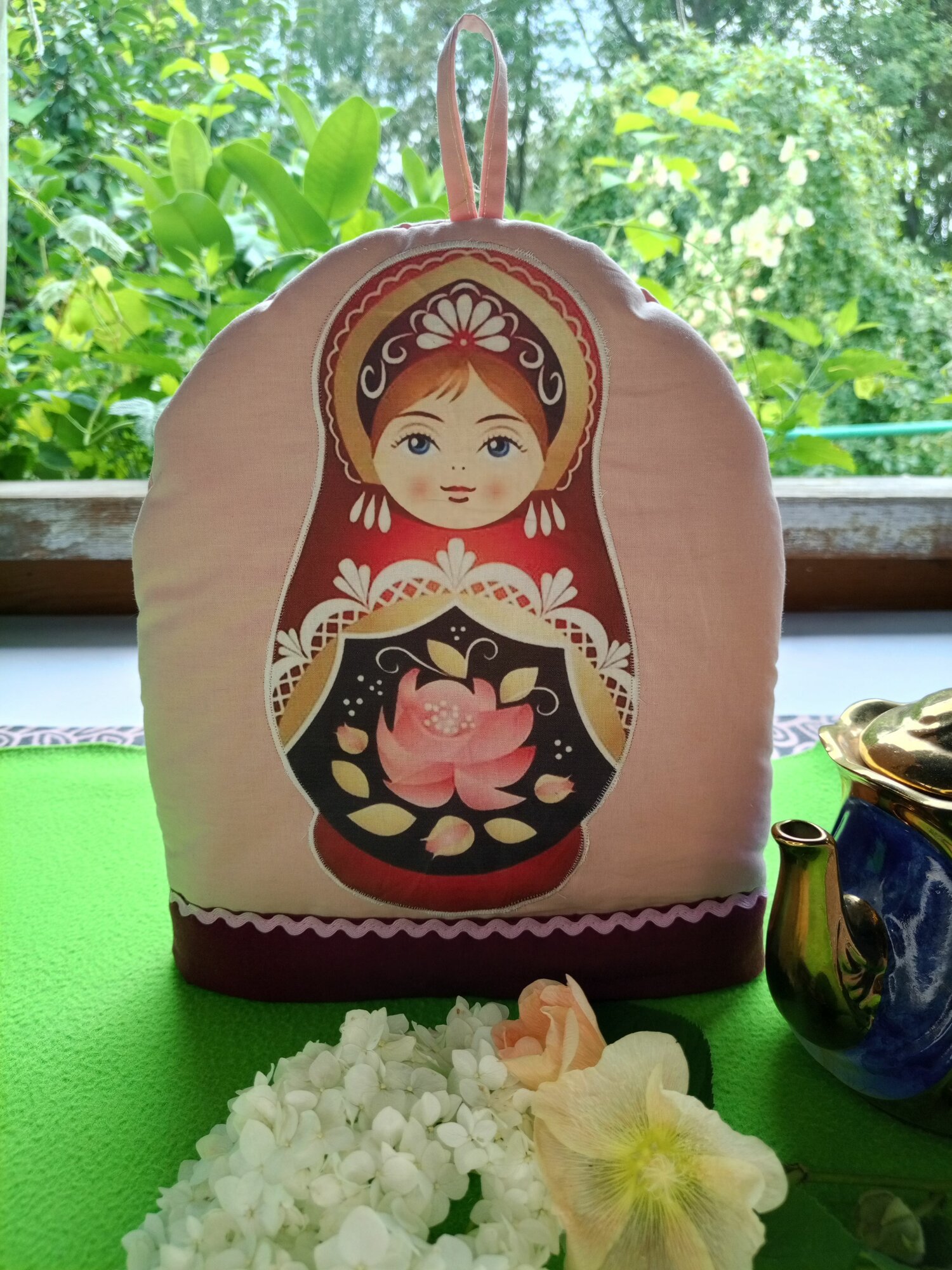 Грелка на чайник матрёшка "Василиса" хлопок 27х28 см.