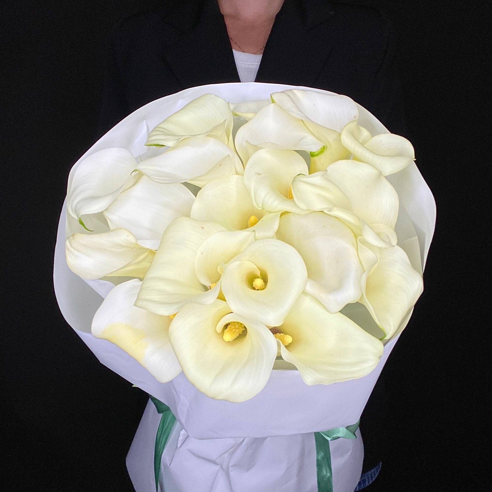 Букет калл (каллы 19 шт), высота букета 40 см, ширина букета 20 см