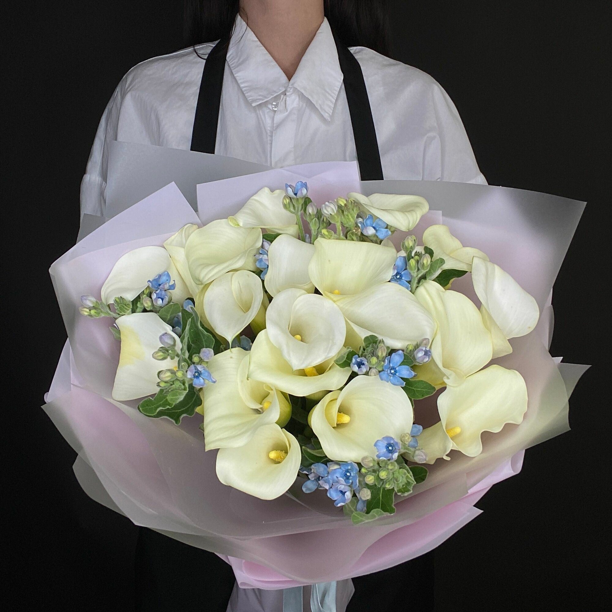 Каллы с незабудками