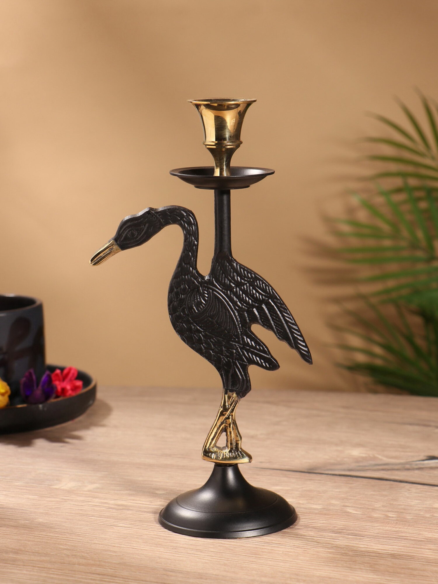 Подсвечник на 1 свечу "Дикая природа", латунь, чёрный с золотом, 12x7.5x23.5 см