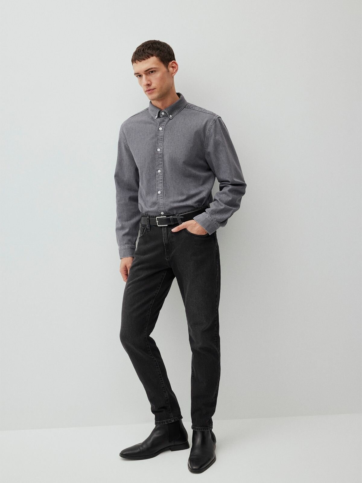 Джинсы зауженные 