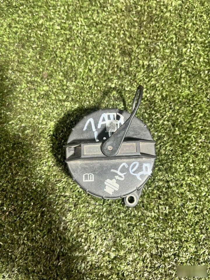 Крышка бензобака Chevrolet Lacetti 2004-2013