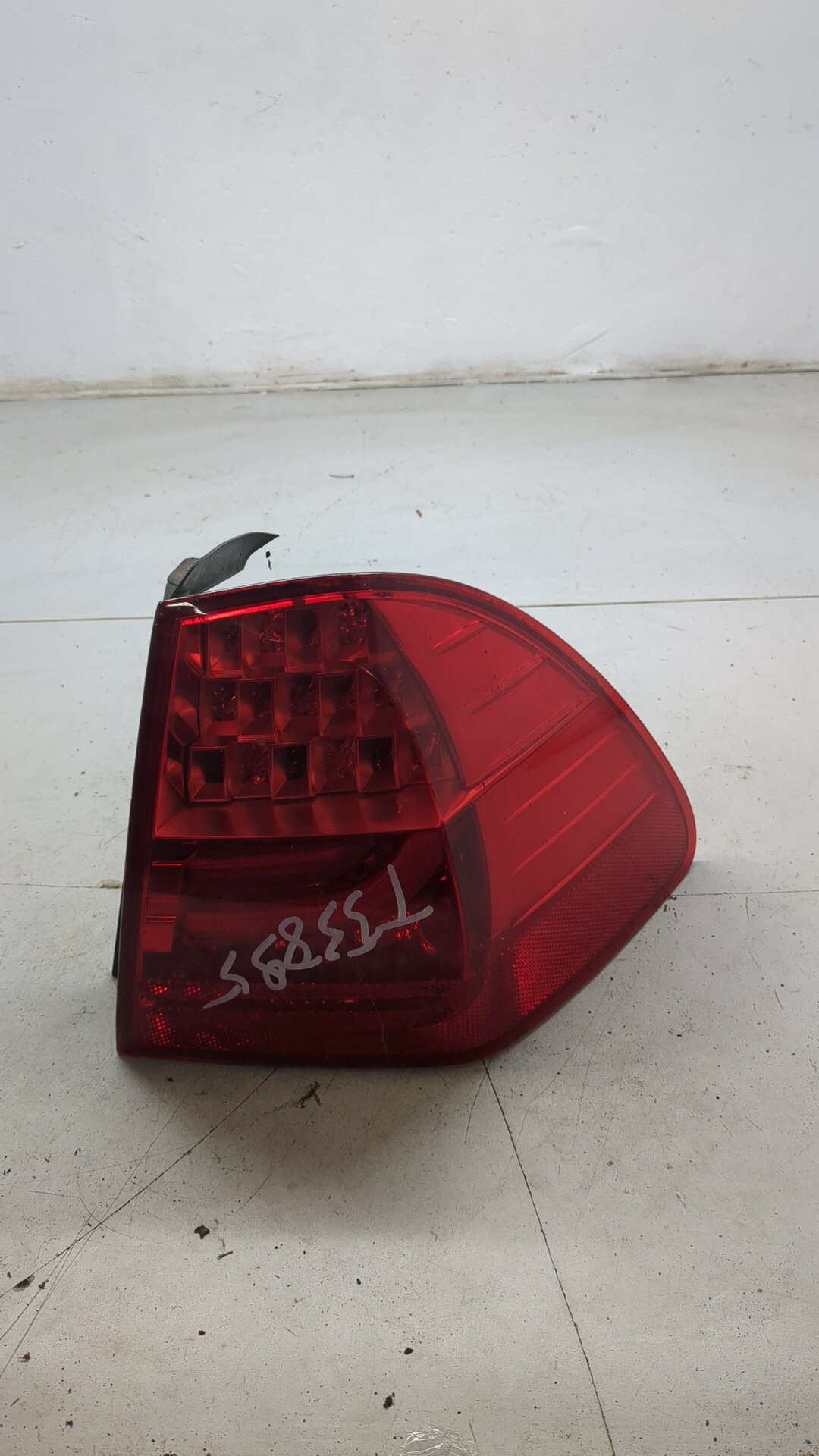 Фонарь (задний) правый BMW 3 E90, E91, E92, E93 Б/У