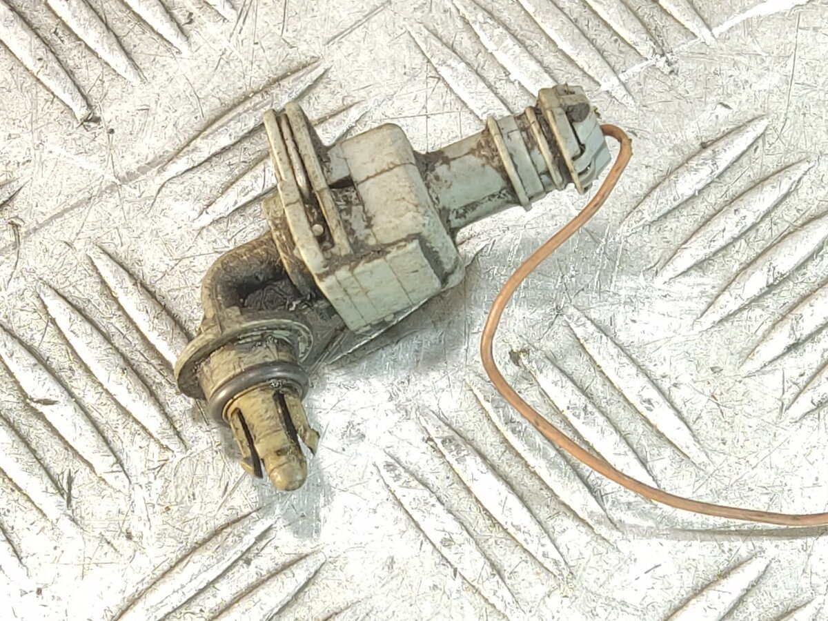 Датчик температуры воздуха RENAULT Logan 2005 2014 7700101451