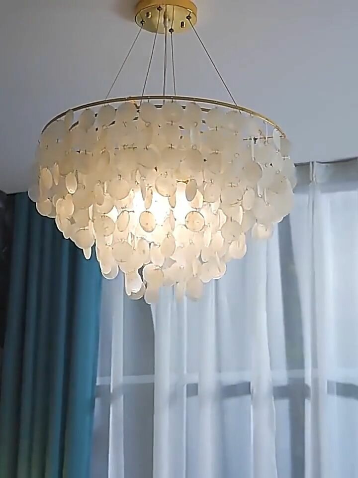 Люстра из натуральной ракушки