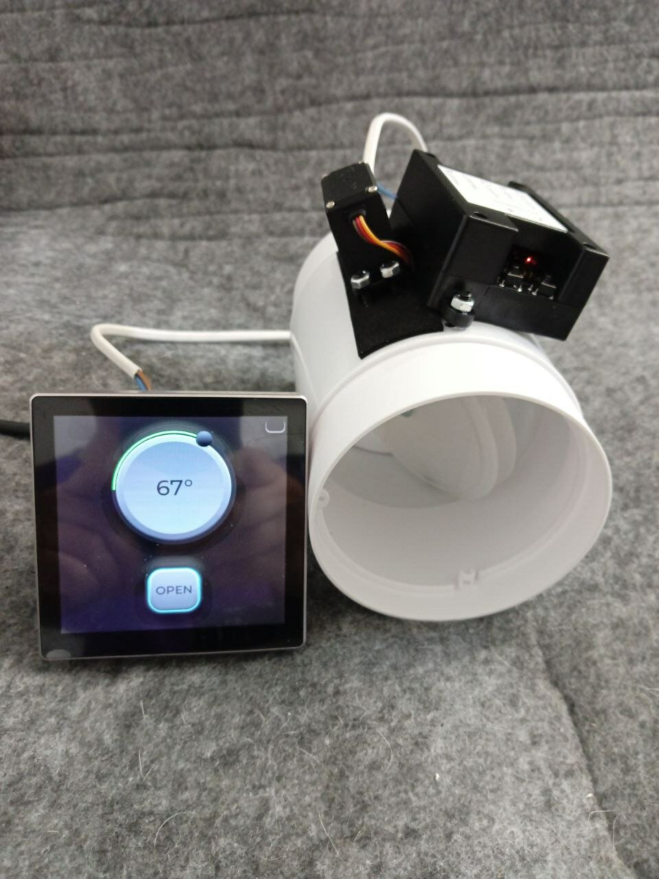 Комплект для вентиляции (клапан, дисплей) , беспроводное управление клапаном.