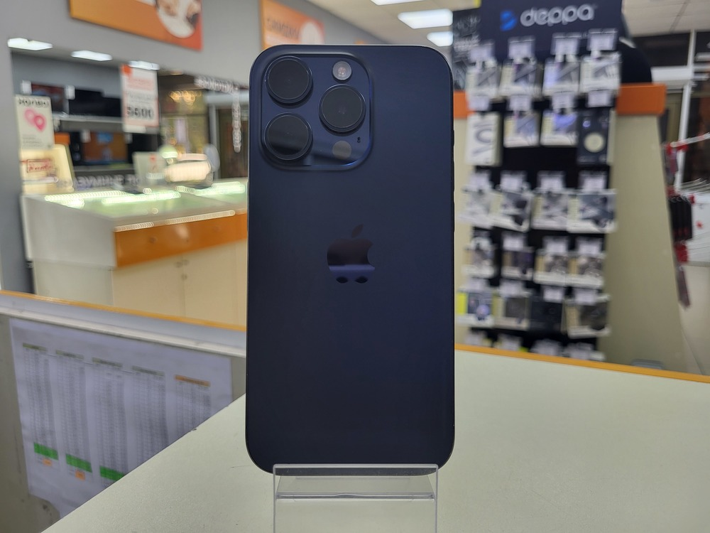 Смартфон Apple iPhone 15 Pro 256Gb Blue Titanium, только Dual eSIM, менян дисплей, б/у, уценка