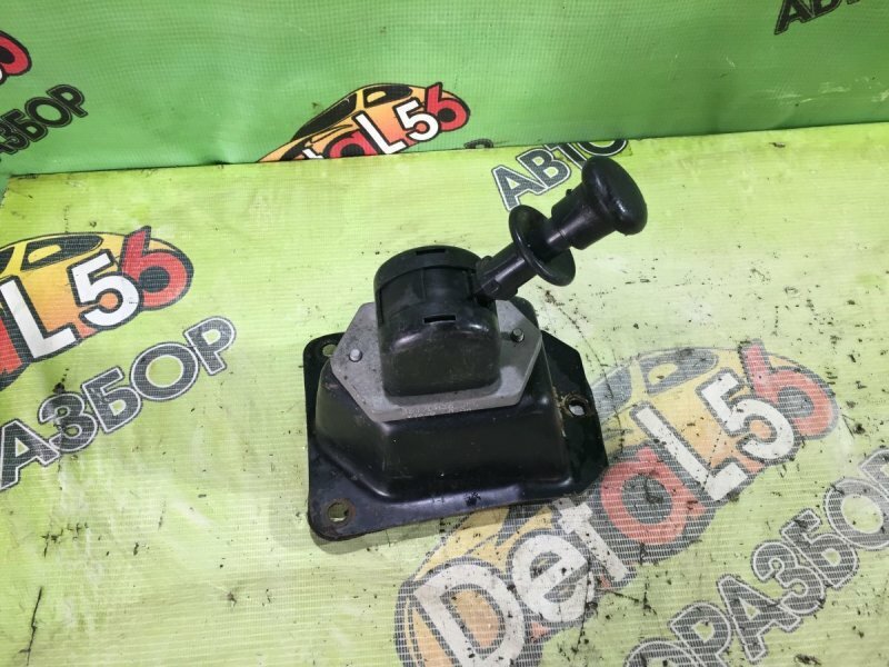 Пневмо кран ручного тормоза Dongfeng Dfa 1063 Б/У с пробегом