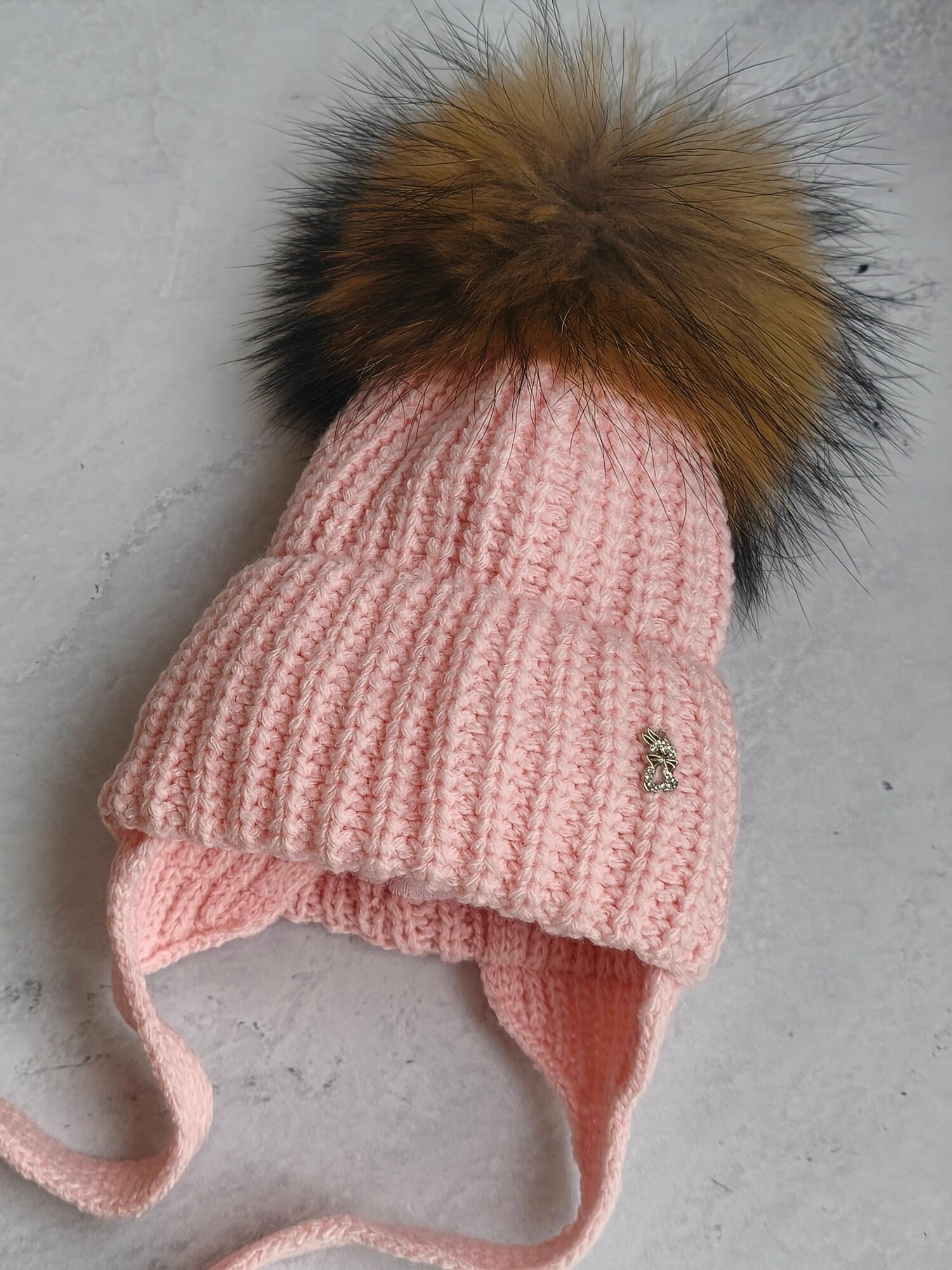 Шапка для новорожденного (0-6 мес.) с помпоном из натурального меха для девочек