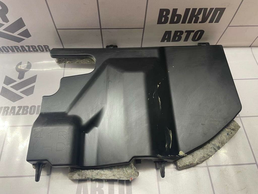 Накладка (кузов внутри) Mitsubishi Lancer 10 CX CY 07-17