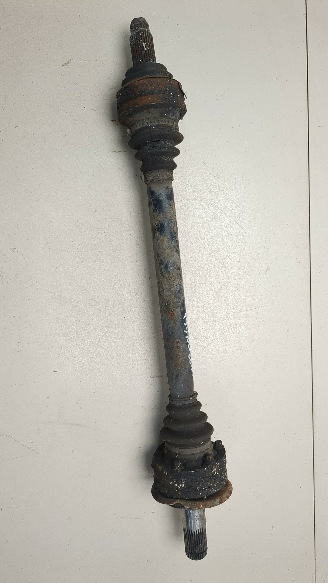 Полуось (вал, шрус) левая задняя BMW 5 E60 Б/У