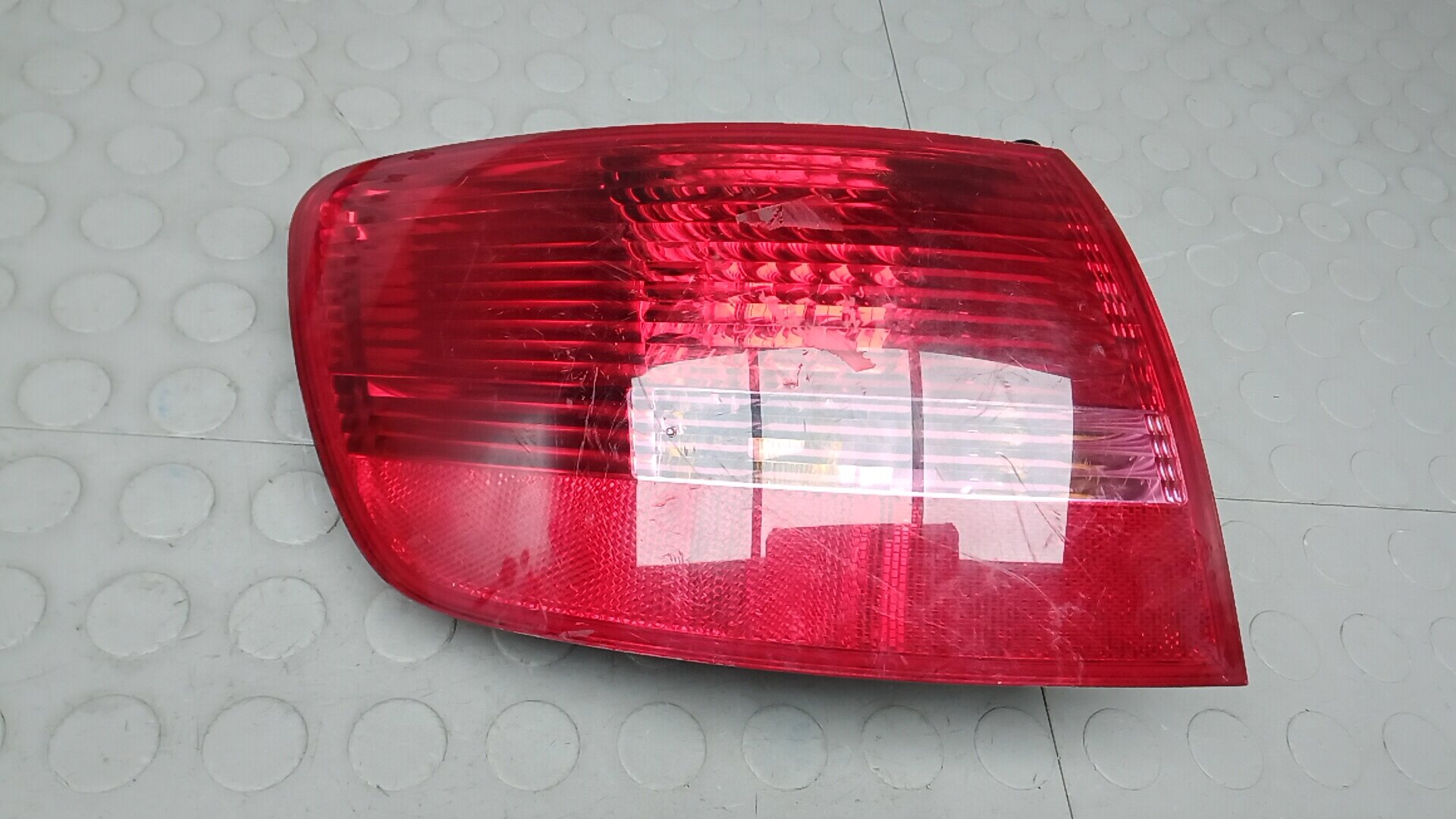Фонарь задний левый AUDI A6 C6