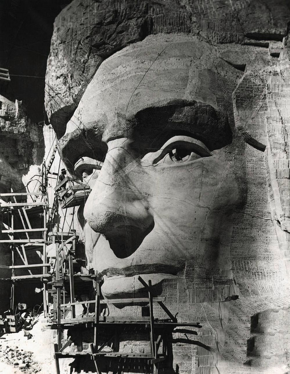 Плакат, постер строительства мемориала Маунт-Рашмор на бумаге, размер 42х60см