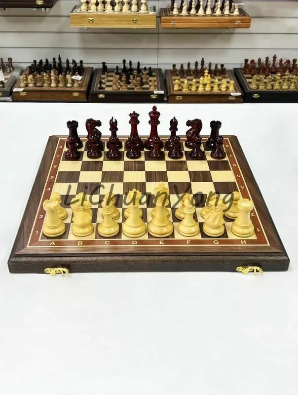 Эксклюзивные складные шахматы ретро Стаунтон 45 см из ореха и падука