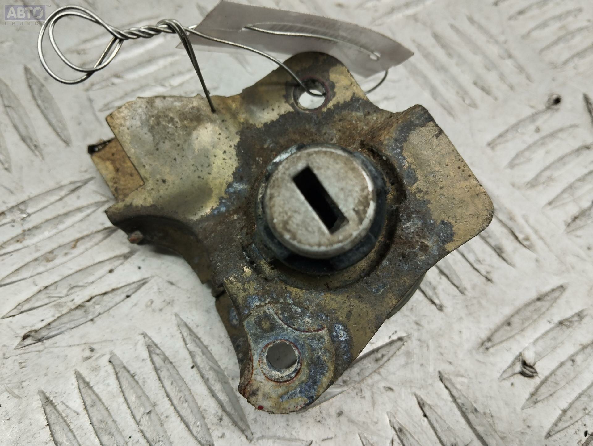 Личинка замка багажника Volkswagen Sharan (2000-2010)