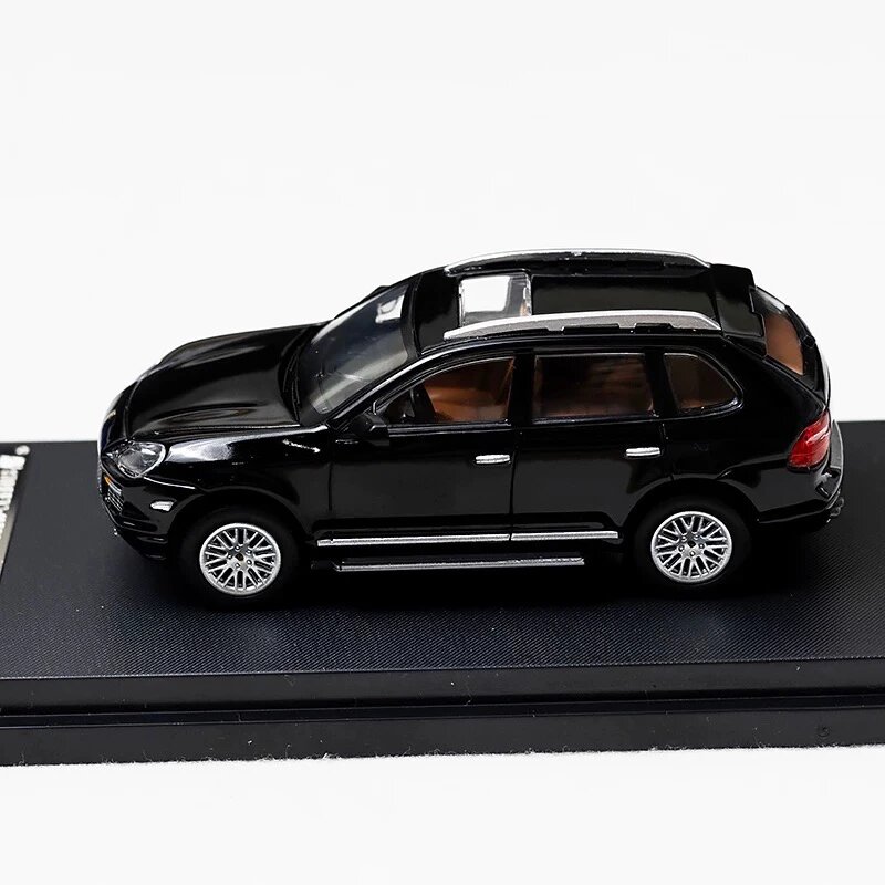 WELLY Porsche Cayenne Turbo S металлическая модель 1/64