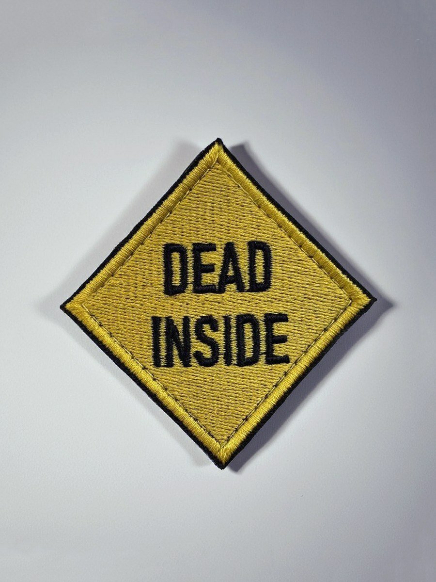 Шеврон HARDDOLLS Dead Inside, оксфорд, на липучке, авторская работа — фото 1