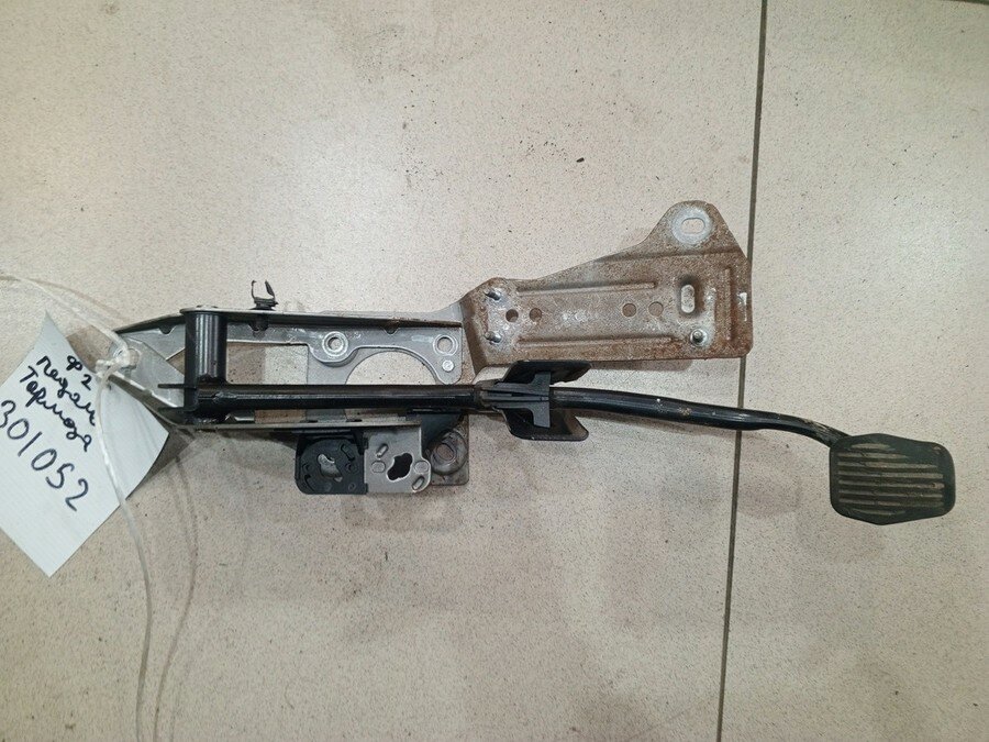 Педаль тормоза от Ford Focus 2 2008-2011