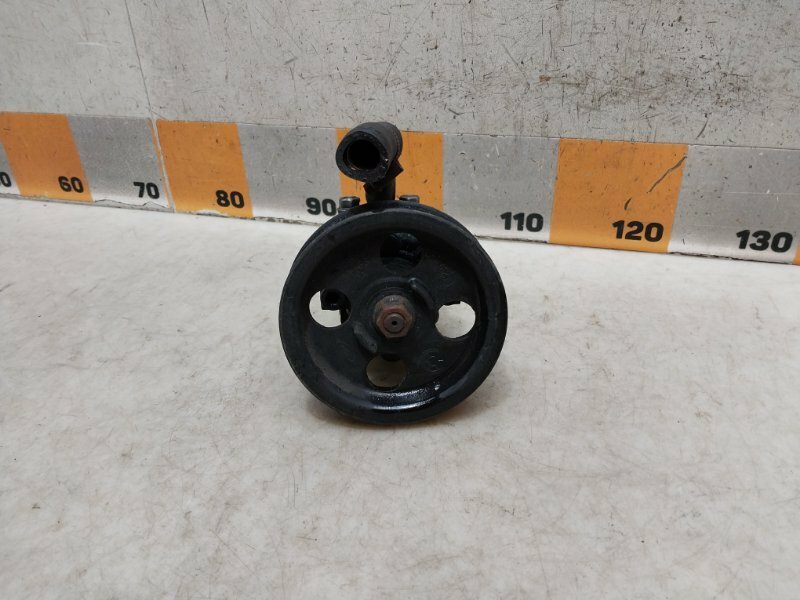 Б/У Насос ГУР Насос гидроусилителя Ford Focus 2001 1 469153 FORD арт. YS4Z3A674CARM