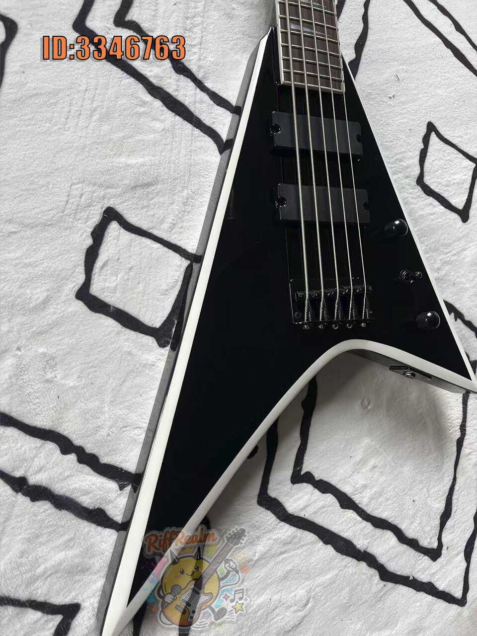 Бас-гитара V 5 string Black — фото 1