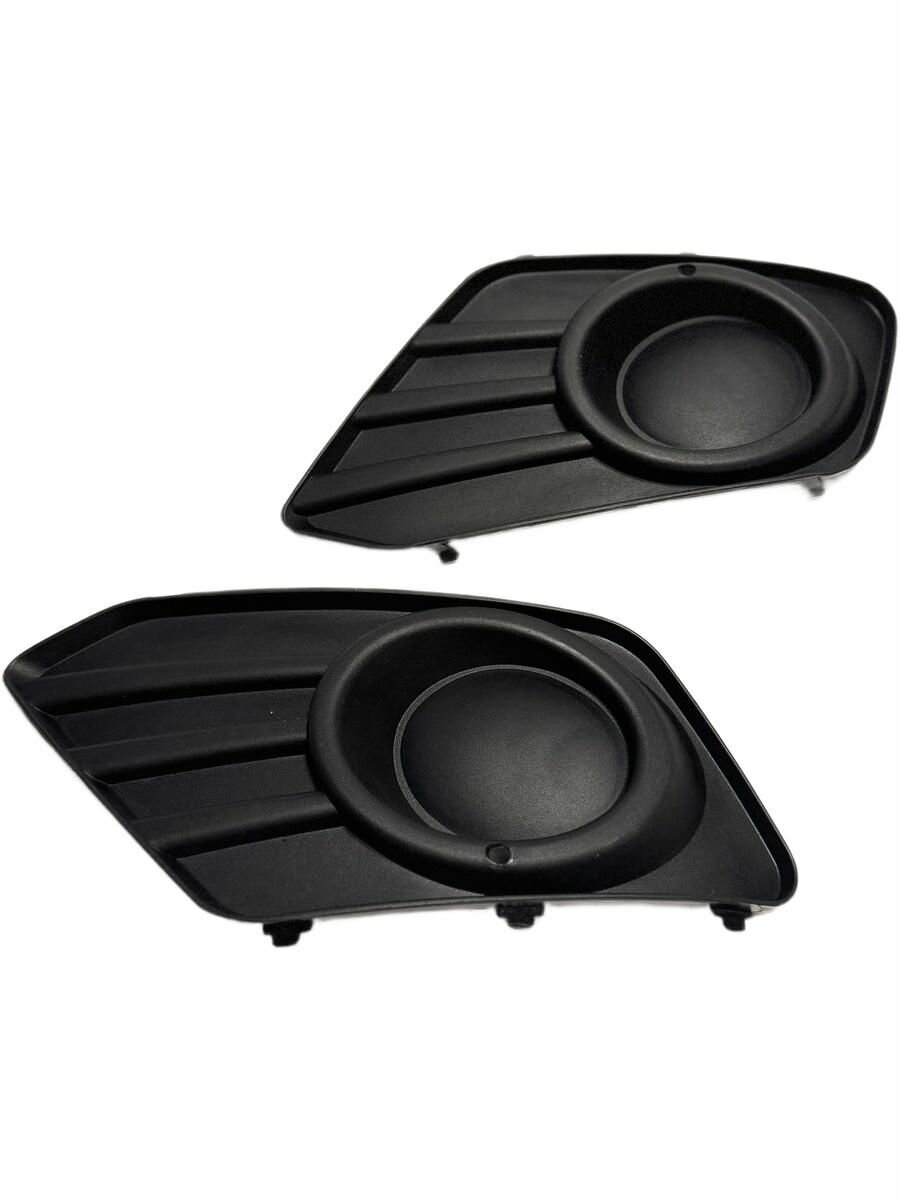 Комплект облицовка (заглушка) противотуманной фары правая и левая на УАЗ Патриот с 2014 г.