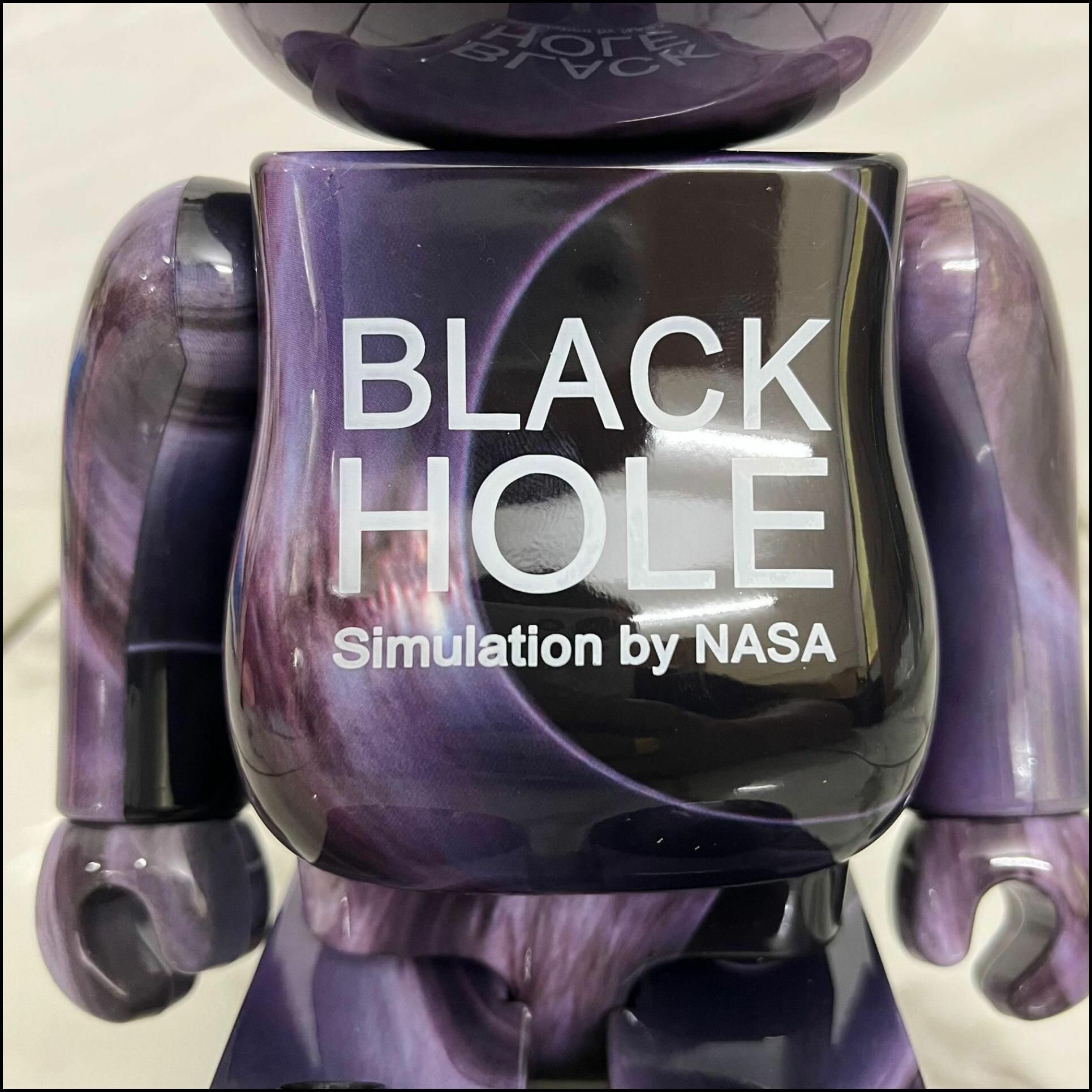 Фигурка Bearbrick Black Hole — фото 1