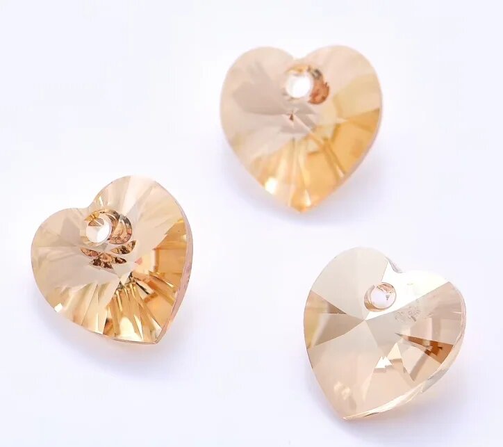 Кристалл Swarovski XILION сердце, 10.3x10 мм, Crystal 001