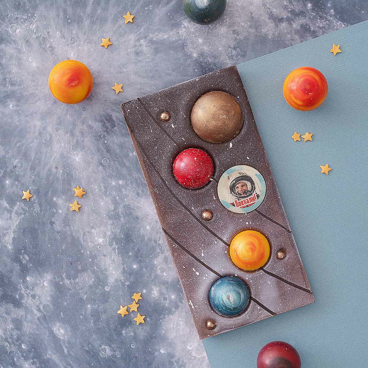 Плитка шоколада FrenhKiss, молочный, космос