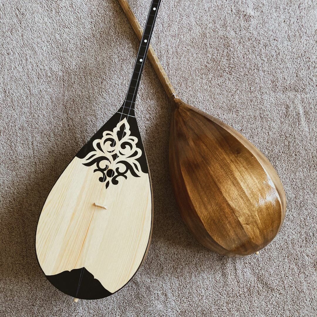 Струнный инструмент