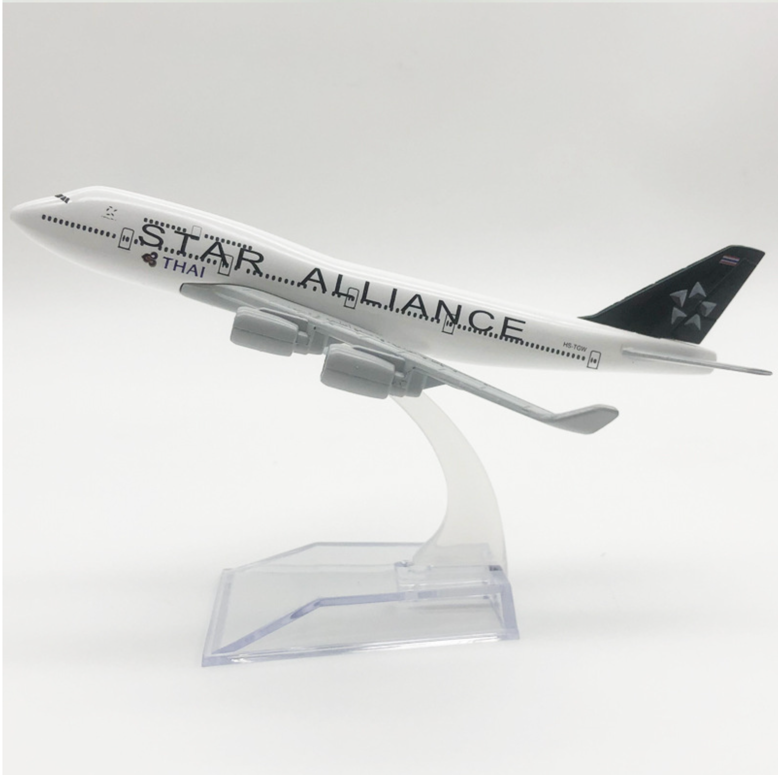Модель самолёта Boeing 747 "Star Alliance Thai", металл, 1:400