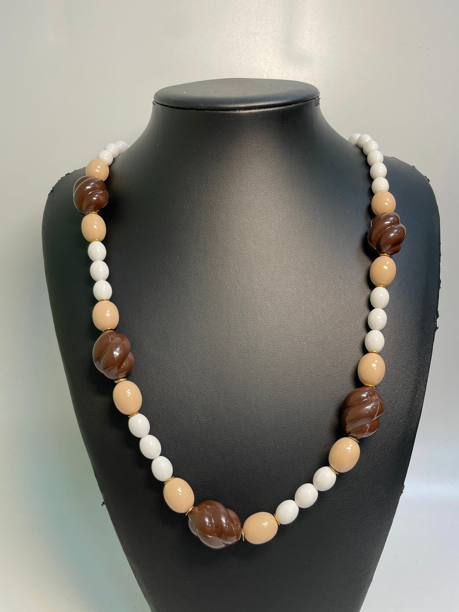 Винтажные пластиковые бусы, времен СССР, длина 80 см